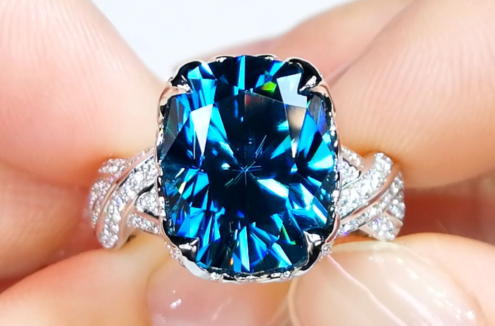 14.90ct Blue Zircon Ring with D Flawless Diamonds set in 18K White Gol - Kat Florence Atelier US